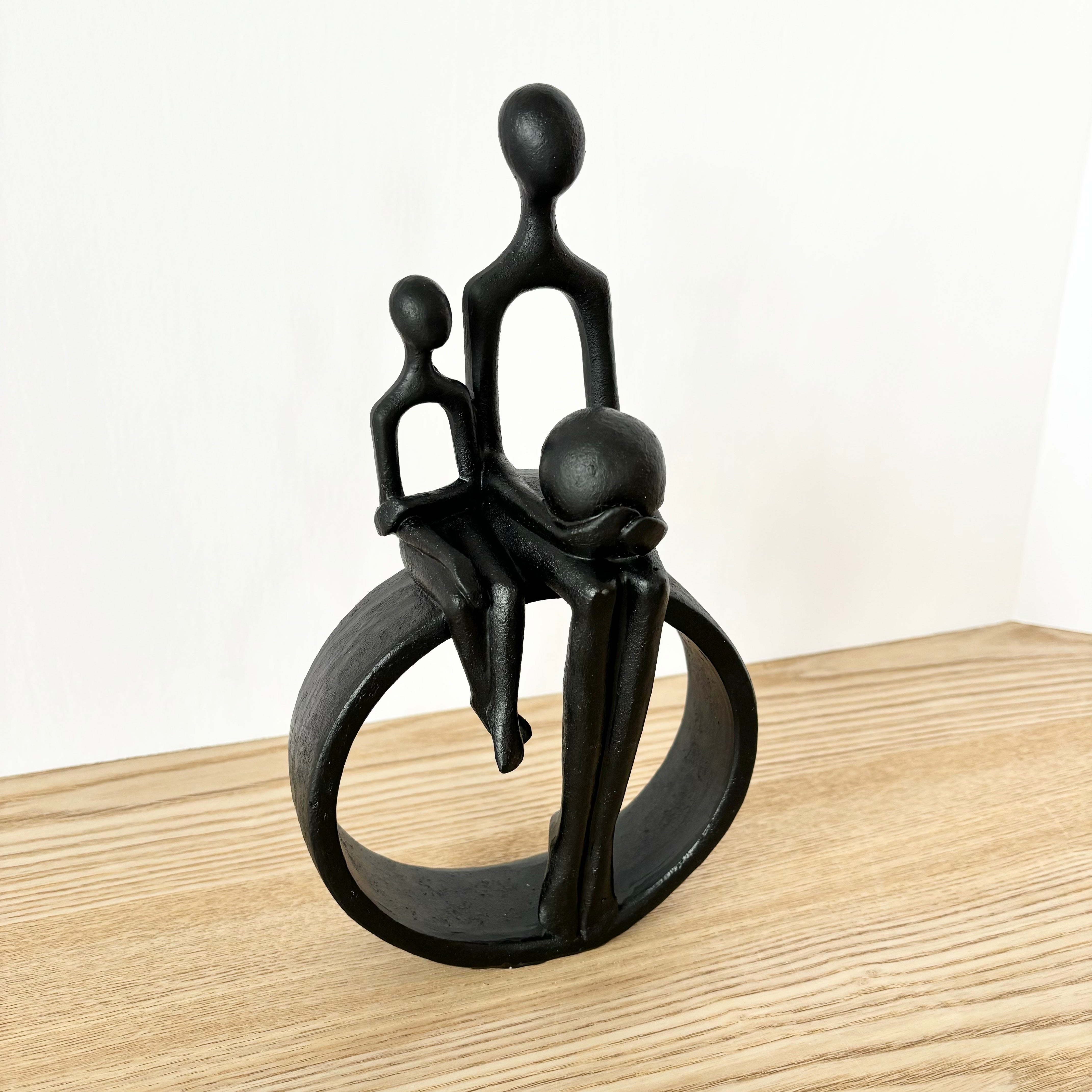 Duo w/ Ball Figurine – Prairie in Bloom